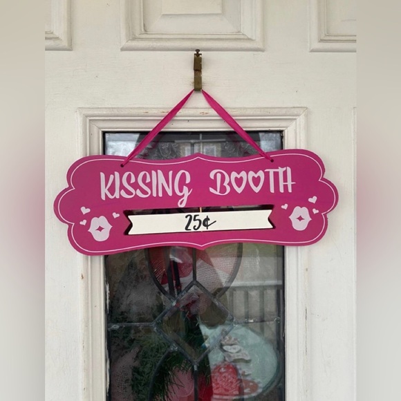Hobby Lobby | Holiday | Kissing Booth 25 Cents Kissing Booth Closed ...